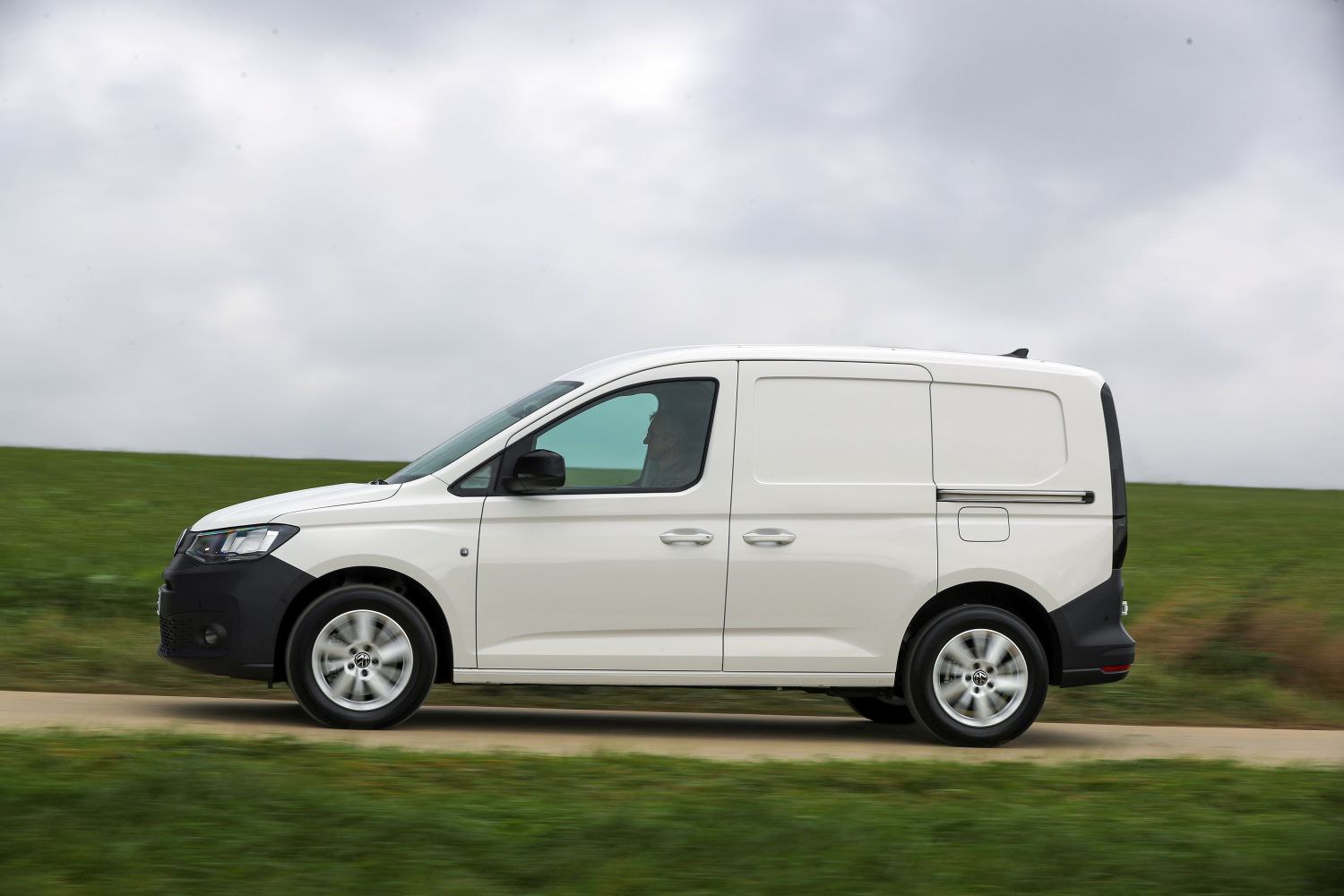 Volkswagen Caddy Cargo V 2.0 TDI (122 Hp) BMT DSG